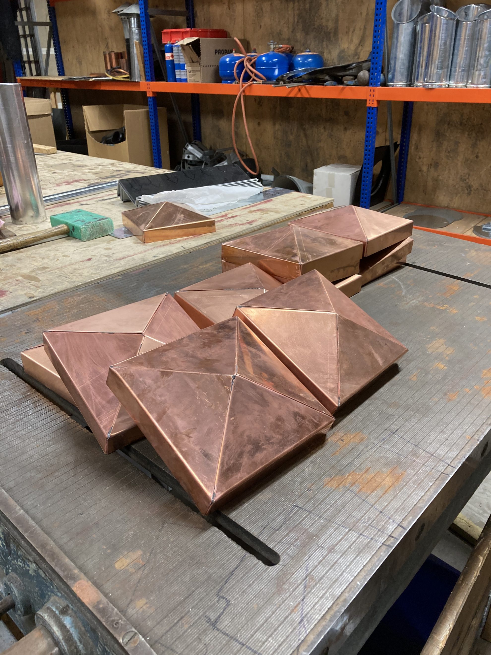 Beslag I Beslag innen blikkenslagerfaget I Østensen eftf. AS